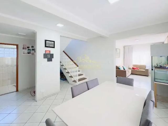 Casa / Sobrado para Venda em Jacareí/SP Vila Romana 3 Quartos