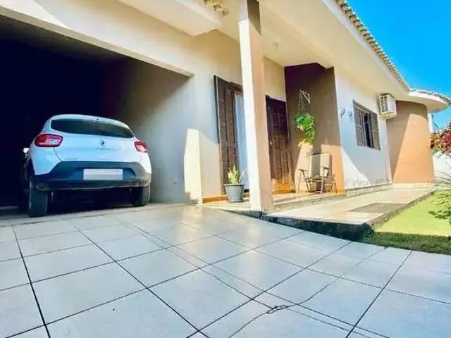 Casa / Sobrado para Venda em Jaguaruna/SC Cristo Rei 4 Quartos