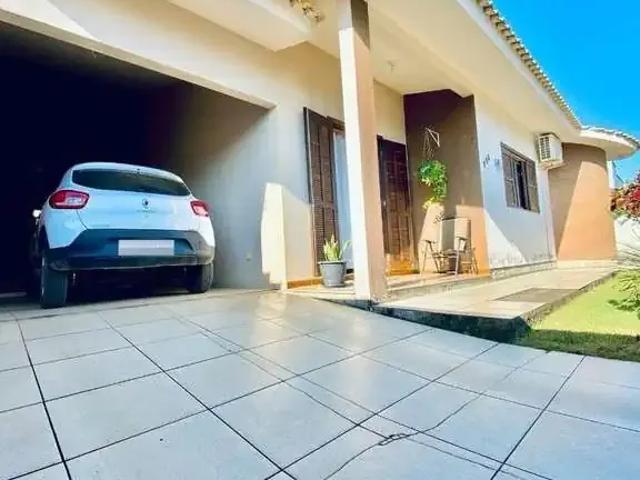 Casa / Sobrado para Venda em Jaguaruna/SC Cristo Rei 4 Quartos