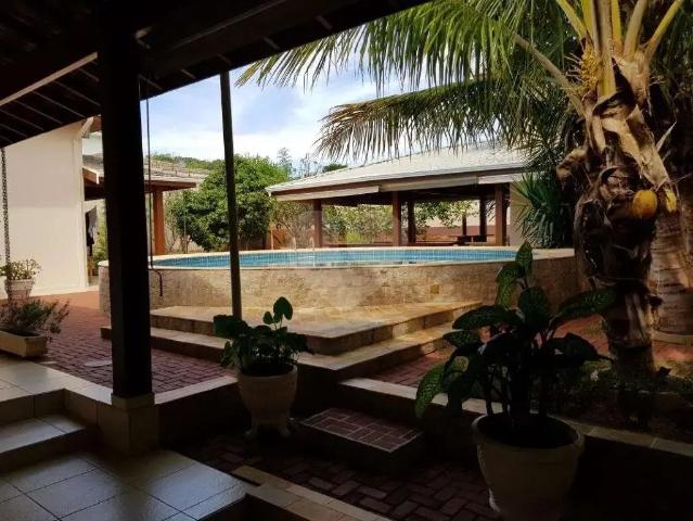 Casa / Sobrado para Venda em Jaguariúna/SP Centro 4 Quartos
