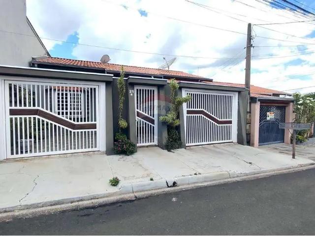 Casa / Sobrado para Venda em Jaguariúna/SP Jardim Europa 4 Quartos
