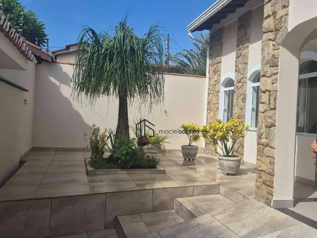 Casa / Sobrado para Venda em Jaguariúna/SP Jardim Venturini 3 Quartos