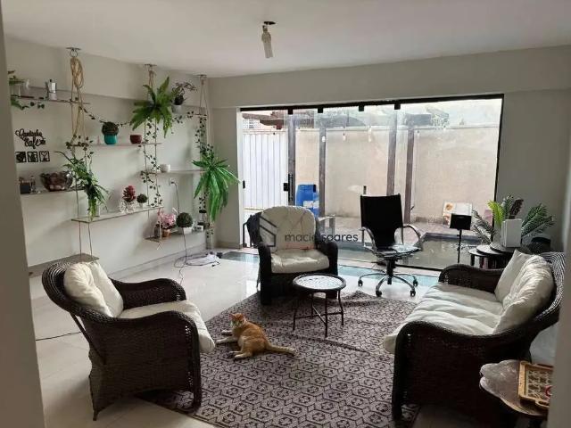 Casa / Sobrado para Venda em Jaguariúna/SP Nova Jaguariúna II 4 Quartos