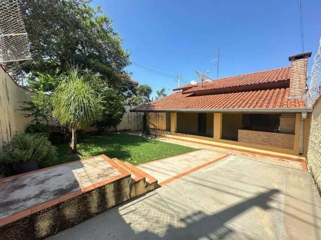 Casa / Sobrado para Venda em Jaguariúna/SP Nova Jaguariúna 4 Quartos