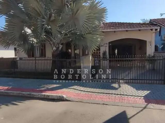 Casa / Sobrado para Venda em Jaraguá do Sul/SC Nereu Ramos 3 Quartos