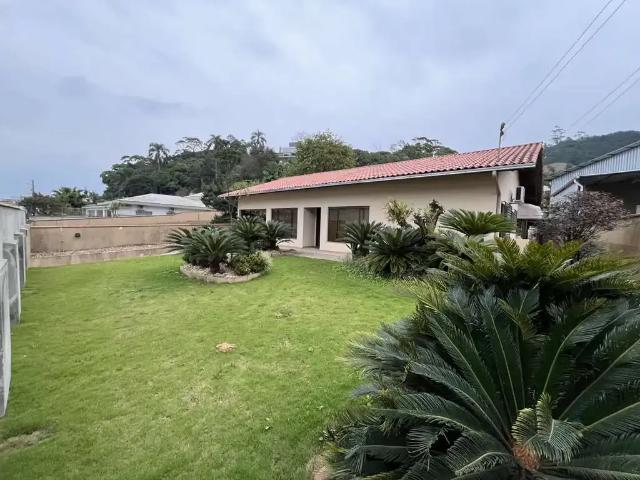 Casa / Sobrado para Venda em Jaraguá do Sul/SC Baependi 4 Quartos