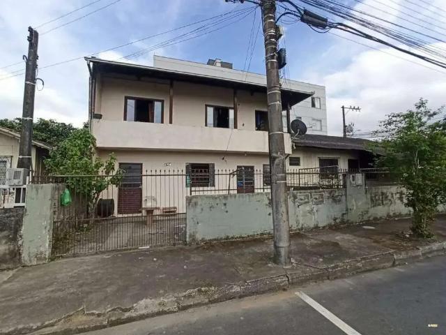 Casa / Sobrado para Venda em Jaraguá do Sul/SC Baependi 6 Quartos