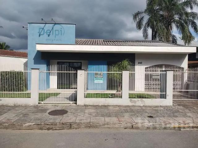 Casa / Sobrado para Venda em Jaraguá do Sul/SC Baependi 6 Quartos