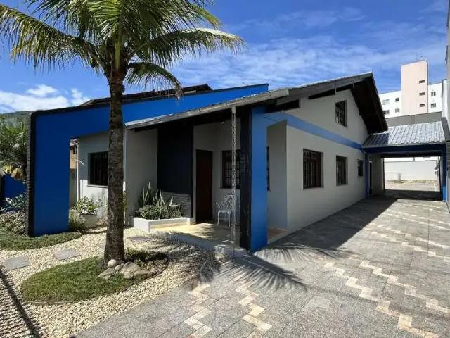 Casa / Sobrado para Venda em Jaraguá do Sul/SC Barra do Rio Cerro 4 Quartos