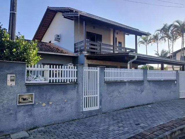 Casa / Sobrado para Venda em Jaraguá do Sul/SC Barra do Rio Cerro 3 Quartos