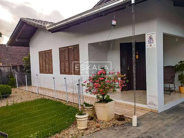 Casa / Sobrado para Venda em Jaraguá do Sul/SC Barra do Rio Cerro 3 Quartos