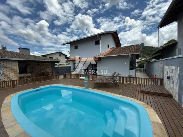 Casa / Sobrado para Venda em Jaraguá do Sul/SC Barra do Rio Cerro 3 Quartos