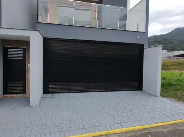 Casa / Sobrado para Venda em Jaraguá do Sul/SC Barra do Rio Cerro 3 Quartos