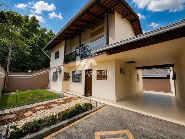 Casa / Sobrado para Venda em Jaraguá do Sul/SC Barra do Rio Cerro 3 Quartos