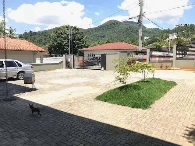 Casa / Sobrado para Venda em Jaraguá do Sul/SC Barra do Rio Molha 2 Quartos