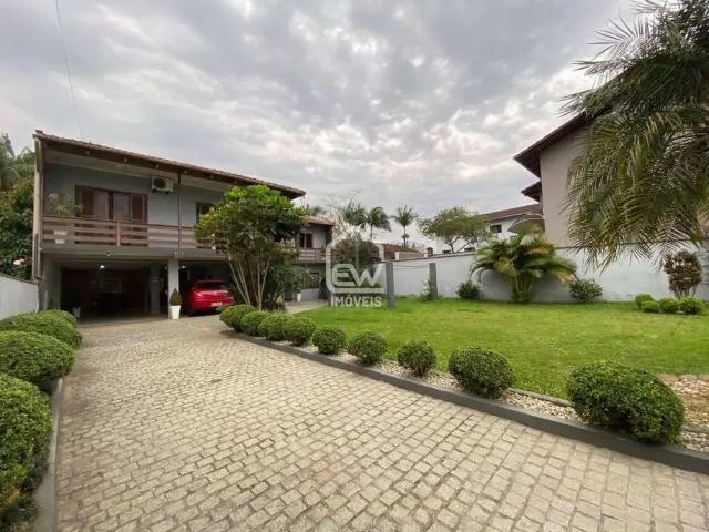 Casa / Sobrado para Venda em Jaraguá do Sul/SC Czerniewicz 4 Quartos