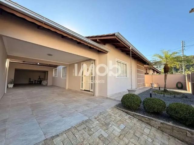 Casa / Sobrado para Venda em Jaraguá do Sul/SC Czerniewicz 4 Quartos