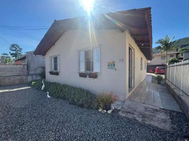 Casa / Sobrado para Venda em Jaraguá do Sul/SC Czerniewicz 4 Quartos