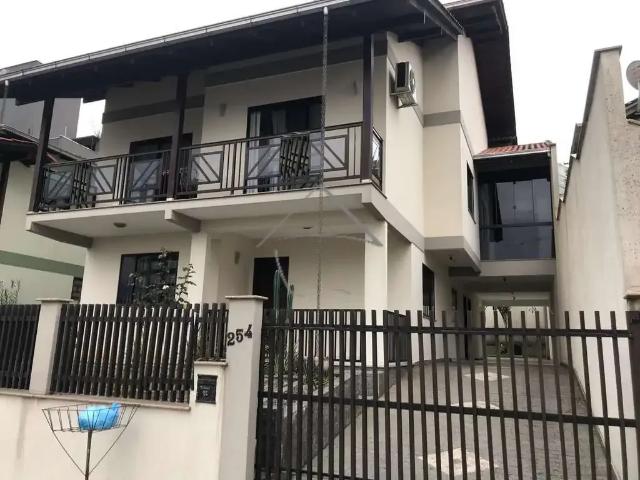Casa / Sobrado para Venda em Jaraguá do Sul/SC Centro 4 Quartos