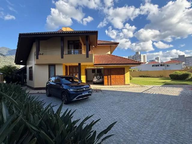 Casa / Sobrado para Venda em Jaraguá do Sul/SC Centro 4 Quartos