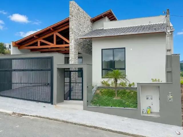 Casa / Sobrado para Venda em Jaraguá do Sul/SC Estrada Nova 3 Quartos