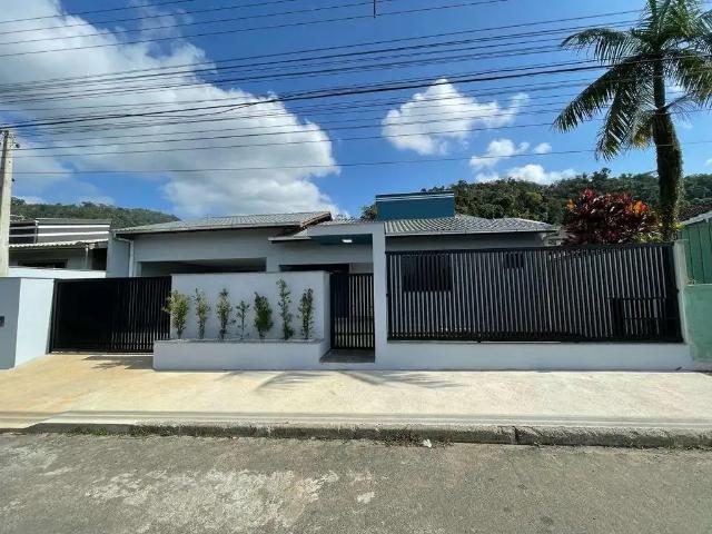 Casa / Sobrado para Venda em Jaraguá do Sul/SC Jaraguá 99 3 Quartos