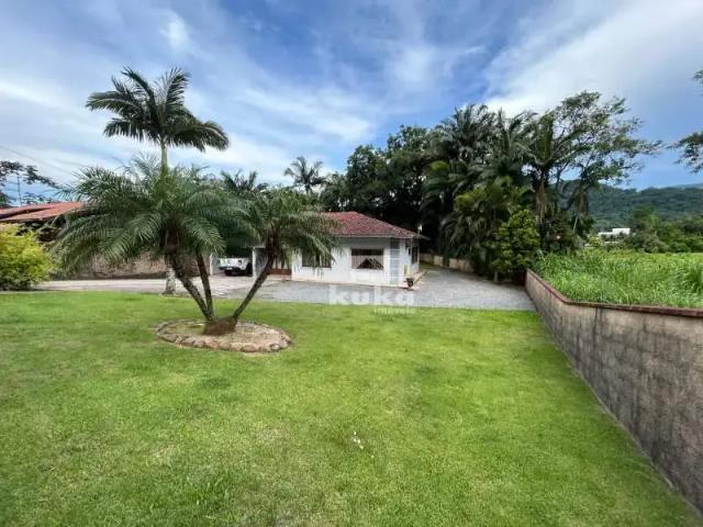 Casa / Sobrado para Venda em Jaraguá do Sul/SC Jaraguá Esquerdo 4 Quartos