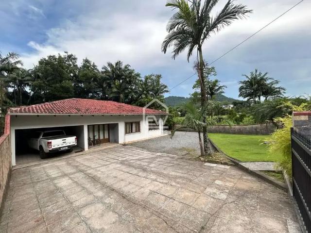 Casa / Sobrado para Venda em Jaraguá do Sul/SC Parque Malwee 4 Quartos