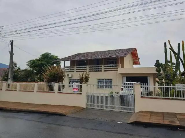 Casa / Sobrado para Venda em Jaraguá do Sul/SC Rau 5 Quartos
