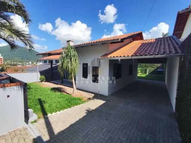 Casa / Sobrado para Venda em Jaraguá do Sul/SC Rau 2 Quartos