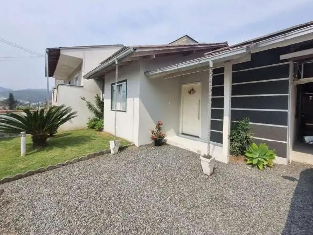 Casa / Sobrado para Venda em Jaraguá do Sul/SC Rau 3 Quartos