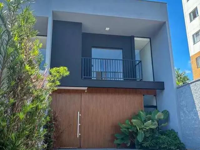 Casa / Sobrado para Venda em Jaraguá do Sul/SC Rau 3 Quartos