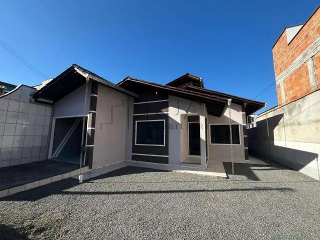 Casa / Sobrado para Venda em Jaraguá do Sul/SC Rau 3 Quartos