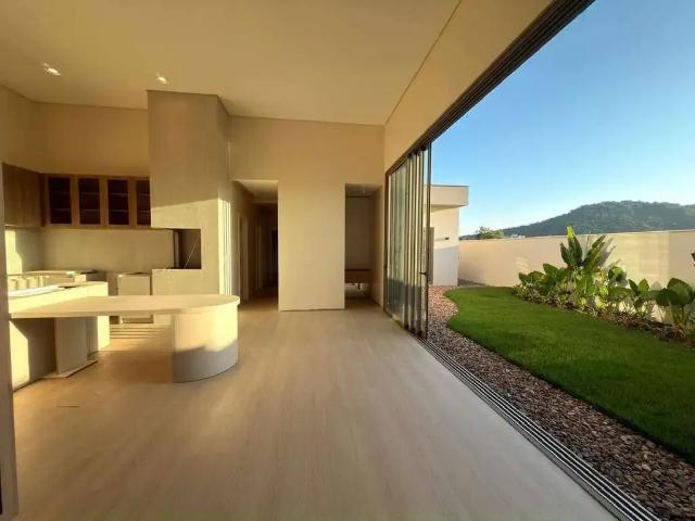 Casa / Sobrado para Venda em Jaraguá do Sul/SC Rau 3 Quartos