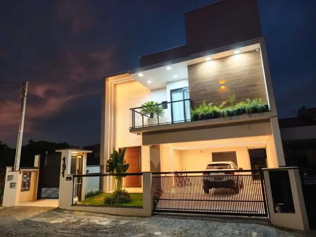 Casa / Sobrado para Venda em Jaraguá do Sul/SC Rau 3 Quartos