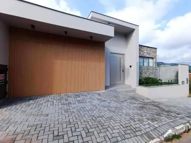 Casa / Sobrado para Venda em Jaraguá do Sul/SC Rau 3 Quartos