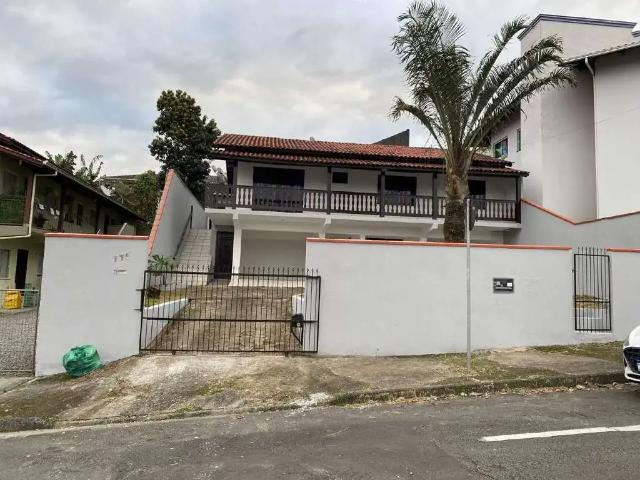 Casa / Sobrado para Venda em Jaraguá do Sul/SC Tifa Martins 4 Quartos