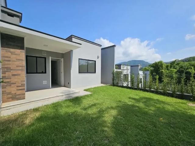 Casa / Sobrado para Venda em Jaraguá do Sul/SC Três Rios do Norte 3 Quartos