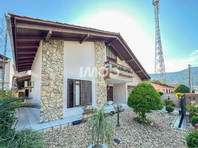 Casa / Sobrado para Venda em Jaraguá do Sul/SC Vila Lalau 4 Quartos