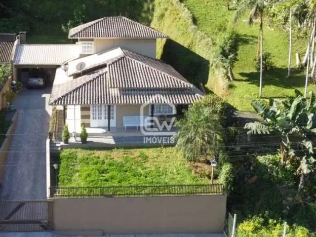 Casa / Sobrado para Venda em Jaraguá do Sul/SC Vila Lalau 4 Quartos