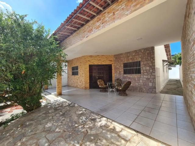 Casa / Sobrado para Venda em João Pessoa/PB Altiplano Cabo Branco 4 Quartos