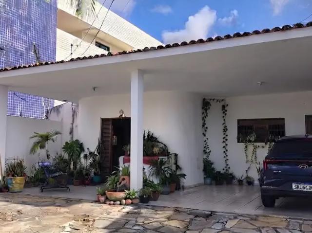 Casa / Sobrado para Venda em João Pessoa/PB Bessa 3 Quartos