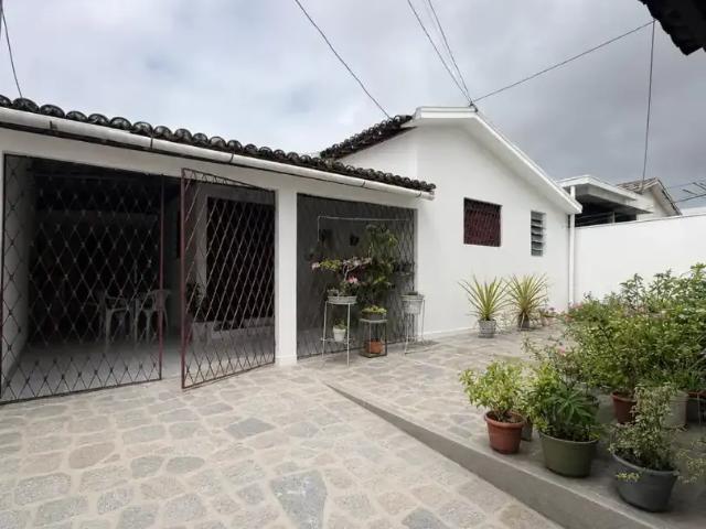 Casa / Sobrado para Venda em João Pessoa/PB Costa e Silva 3 Quartos