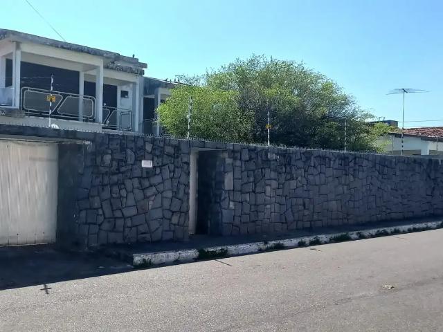 Casa / Sobrado para Venda em João Pessoa/PB Cruz das Armas 5 Quartos