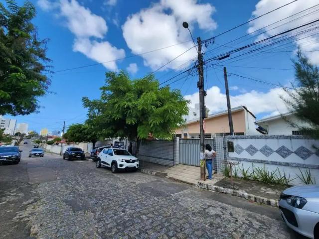 Casa / Sobrado para Venda em João Pessoa/PB Expedicionários 3 Quartos