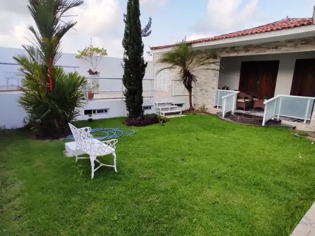 Casa / Sobrado para Venda em João Pessoa/PB Estados 5 Quartos