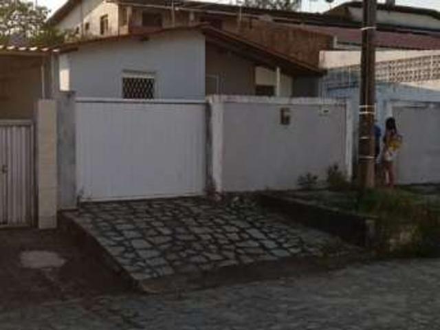 Casa / Sobrado para Venda em João Pessoa/PB Funcionários 3 Quartos