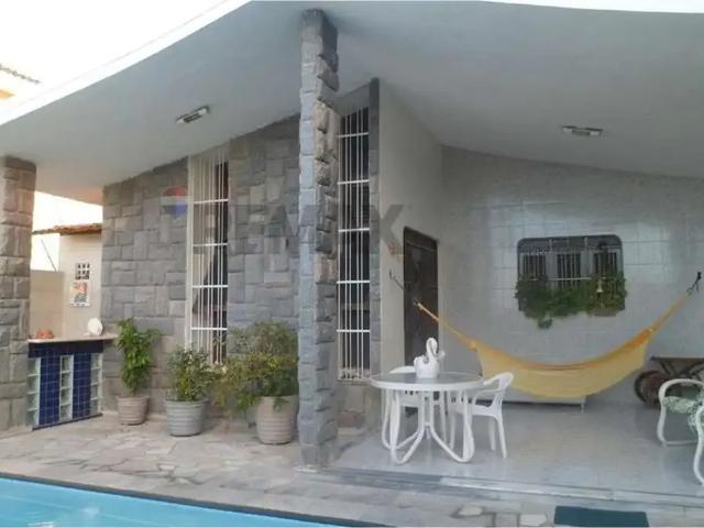 Casa / Sobrado para Venda em João Pessoa/PB Ipês 4 Quartos