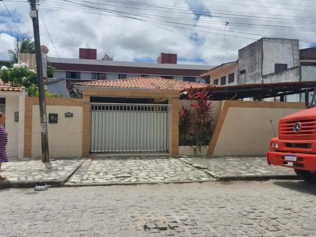 Casa / Sobrado para Venda em João Pessoa/PB Jardim Cidade Universitária 4 Quartos