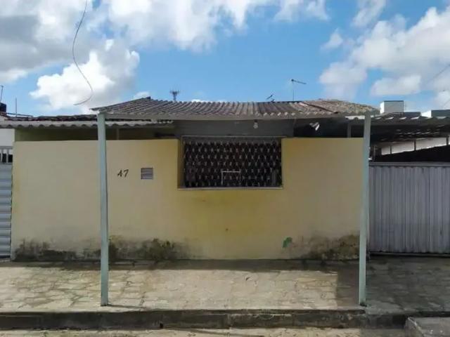 Casa / Sobrado para Venda em João Pessoa/PB João Paulo II 4 Quartos